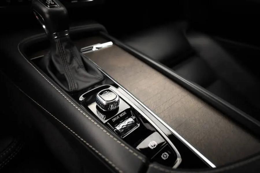 Balts Volvo V90 2020 Jelgava, ar dzinēja tilpumu 2.00 L un nobraukumu 200 tūkst. km par 21750 €, foto 17 vietnē AUTOMOTO.COM.LV