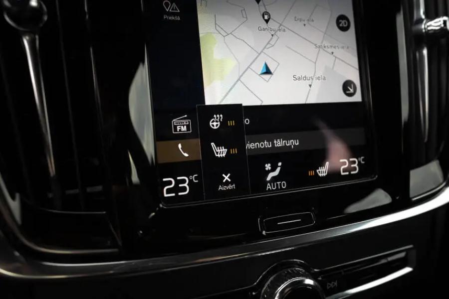 Balts Volvo V90 2020 Jelgava, ar dzinēja tilpumu 2.00 L un nobraukumu 200 tūkst. km par 21750 €, foto 20 vietnē AUTOMOTO.COM.LV