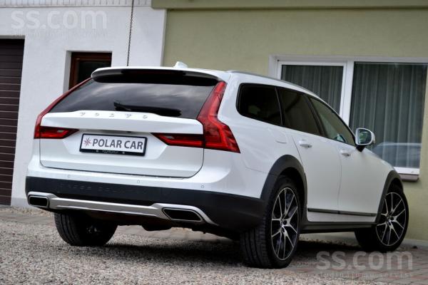 Balts Volvo V90 2020 Tukums, ar dzinēja tilpumu 2.00 L un nobraukumu 247 tūkst. km par 23490 €, foto 3 vietnē AUTOMOTO.COM.LV
