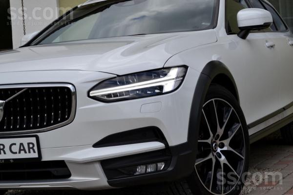 Balts Volvo V90 2020 Tukums, ar dzinēja tilpumu 2.00 L un nobraukumu 247 tūkst. km par 23490 €, foto 5 vietnē AUTOMOTO.COM.LV