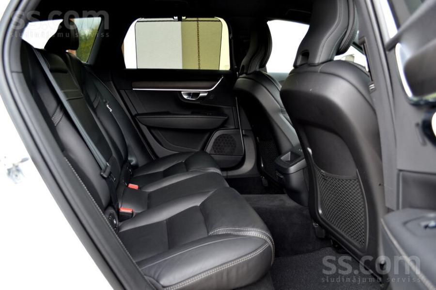 Balts Volvo V90 2020 Tukums, ar dzinēja tilpumu 2.00 L un nobraukumu 247 tūkst. km par 23490 €, foto 32 vietnē AUTOMOTO.COM.LV