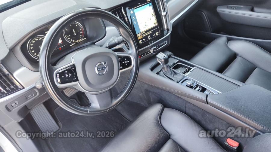 Balts Volvo V90 2020 Tartu, ar dzinēja tilpumu 2.00 L un nobraukumu 150 tūkst. km par 20990 €, foto 14 vietnē AUTOMOTO.COM.LV