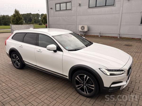 Volvo V90 2020 Ventspils vietnē Balts Volvo V90 2020 Ventspils, ar dzinēja tilpumu 2.00 L un nobraukumu 325 tūkst. km par 17850 €, foto 7 vietnē AUTOMOTO.COM.LV