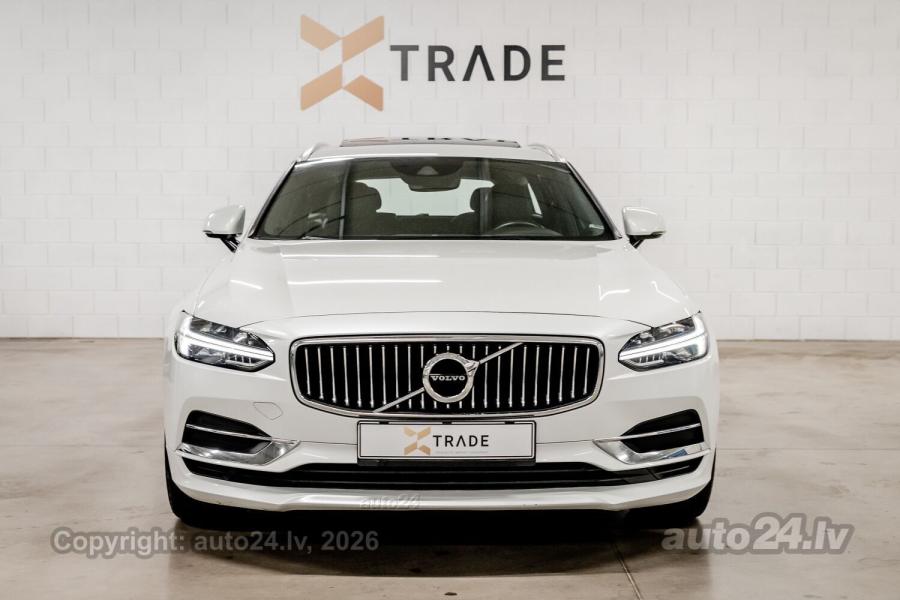 Balts Volvo V90 2020 Pērnava, ar dzinēja tilpumu 2.00 L un nobraukumu 133 tūkst. km par 27490 €, foto 4 vietnē AUTOMOTO.COM.LV