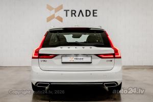 Balts Volvo V90 2020 Pērnava, ar dzinēja tilpumu 2.00 L un nobraukumu 133 tūkst. km par 27490 €, foto 5 vietnē AUTOMOTO.COM.LV