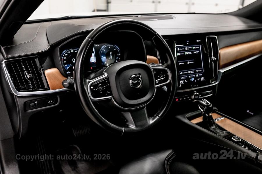 Balts Volvo V90 2020 Pērnava, ar dzinēja tilpumu 2.00 L un nobraukumu 133 tūkst. km par 27490 €, foto 9 vietnē AUTOMOTO.COM.LV