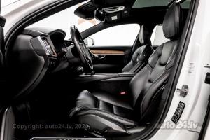 Balts Volvo V90 2020 Pērnava, ar dzinēja tilpumu 2.00 L un nobraukumu 133 tūkst. km par 27490 €, foto 11 vietnē AUTOMOTO.COM.LV
