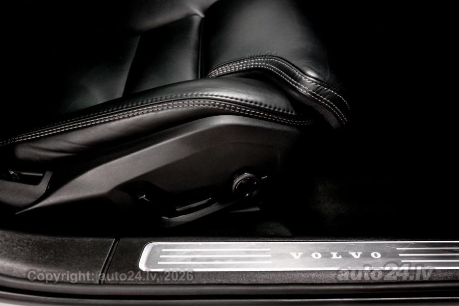 Balts Volvo V90 2020 Pērnava, ar dzinēja tilpumu 2.00 L un nobraukumu 133 tūkst. km par 27490 €, foto 13 vietnē AUTOMOTO.COM.LV