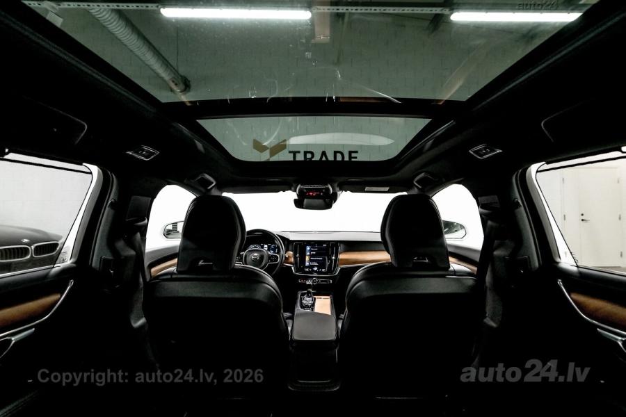 Balts Volvo V90 2020 Pērnava, ar dzinēja tilpumu 2.00 L un nobraukumu 133 tūkst. km par 27490 €, foto 17 vietnē AUTOMOTO.COM.LV