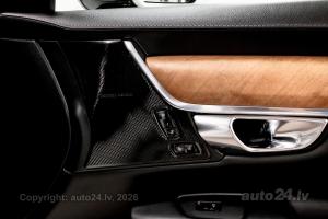 Balts Volvo V90 2020 Pērnava, ar dzinēja tilpumu 2.00 L un nobraukumu 133 tūkst. km par 27490 €, foto 18 vietnē AUTOMOTO.COM.LV