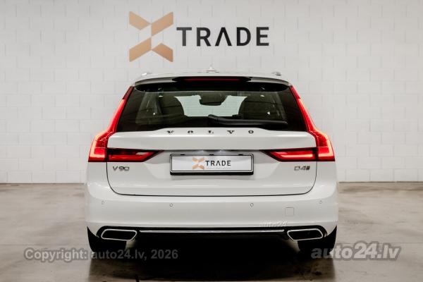 White Volvo V90 2020 in Parnu, with an engine capacity of 2.00 L and mileage of 133 thousand km for 27490 €, photo 5 on AUTOMOTO.COM.LV