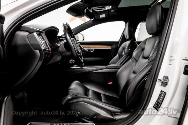 White Volvo V90 2020 in Parnu, with an engine capacity of 2.00 L and mileage of 133 thousand km for 27490 €, photo 11 on AUTOMOTO.COM.LV