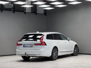 White Volvo V90 2021 in Kaunas, with an engine capacity of 0.00 L and mileage of 92 thousand km for 34226 €, photo 2 on AUTOMOTO.COM.LV
