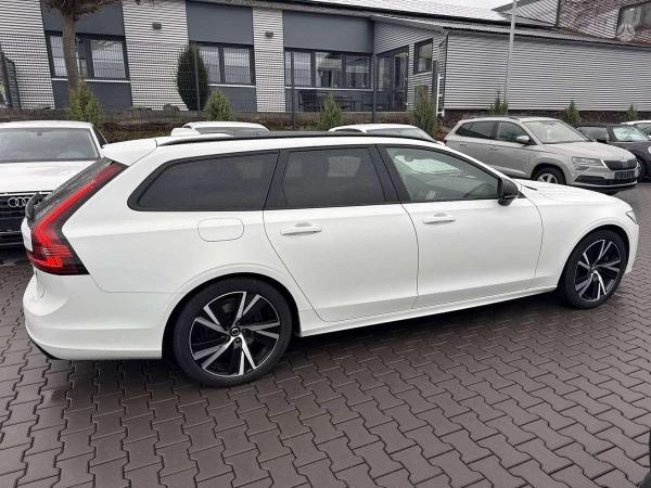 Balts Volvo V90 2021 Viļņa, ar dzinēja tilpumu 2.00 L un nobraukumu 146 tūkst. km par 29990 €, foto 6 vietnē AUTOMOTO.COM.LV