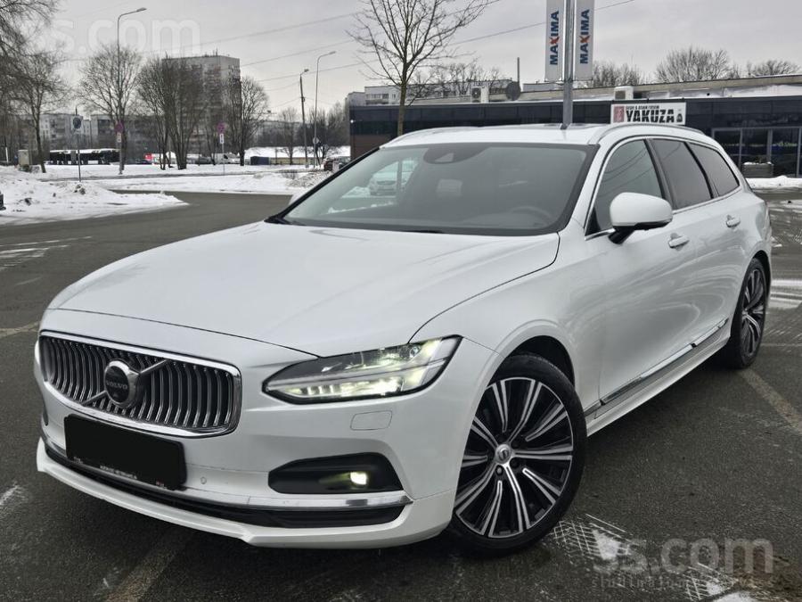 White Volvo V90 2021 in Jurmala, with an engine capacity of 2.00 L and mileage of 219 thousand km for 17800 €, photo 2 on AUTOMOTO.COM.LV