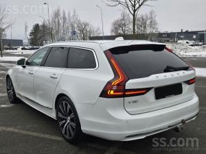 White Volvo V90 2021 in Jurmala, with an engine capacity of 2.00 L and mileage of 219 thousand km for 17800 €, photo 3 on AUTOMOTO.COM.LV