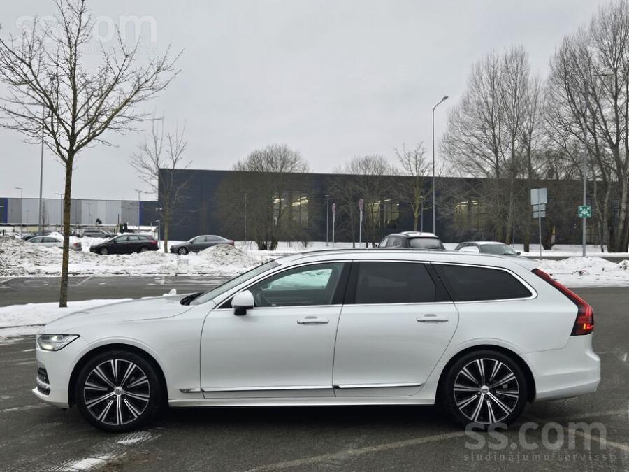 White Volvo V90 2021 in Jurmala, with an engine capacity of 2.00 L and mileage of 219 thousand km for 17800 €, photo 5 on AUTOMOTO.COM.LV