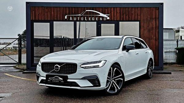 Balts Volvo V90 2021 Viļņa, ar dzinēja tilpumu 1.97 L un nobraukumu 231 tūkst. km par 24900 €, foto 1 vietnē AUTOMOTO.COM.LV