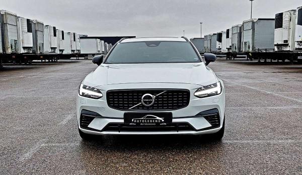 Balts Volvo V90 2021 Viļņa, ar dzinēja tilpumu 1.97 L un nobraukumu 231 tūkst. km par 24900 €, foto 5 vietnē AUTOMOTO.COM.LV