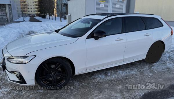 White Volvo V90 2021 in Tallinn, with an engine capacity of 0.00 L and mileage of 113 thousand km for 31900 €, photo 2 on AUTOMOTO.COM.LV