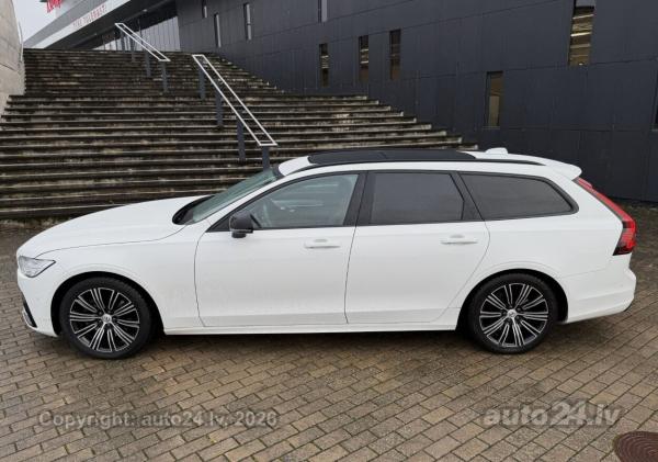 White Volvo V90 2021 in Tallinn, with an engine capacity of 0.00 L and mileage of 113 thousand km for 31900 €, photo 8 on AUTOMOTO.COM.LV