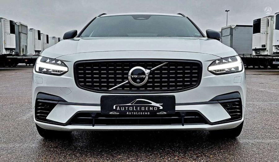 Balts Volvo V90 2021 Viļņa, ar dzinēja tilpumu 1.97 L un nobraukumu 232 tūkst. km par 23900 €, foto 14 vietnē AUTOMOTO.COM.LV