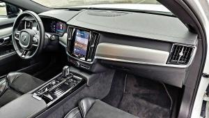 Balts Volvo V90 2021 Viļņa, ar dzinēja tilpumu 1.97 L un nobraukumu 232 tūkst. km par 23900 €, foto 22 vietnē AUTOMOTO.COM.LV