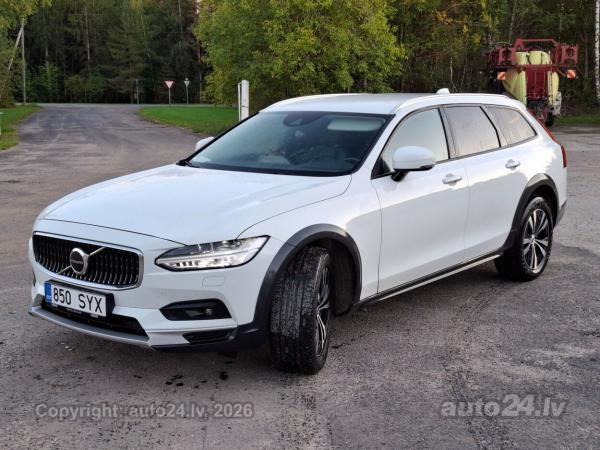 White Volvo V90 2021 in Tallinn, with an engine capacity of 2.00 L and mileage of 196 thousand km for 28900 €, photo 2 on AUTOMOTO.COM.LV