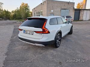 White Volvo V90 2021 in Tallinn, with an engine capacity of 2.00 L and mileage of 196 thousand km for 28900 €, photo 3 on AUTOMOTO.COM.LV