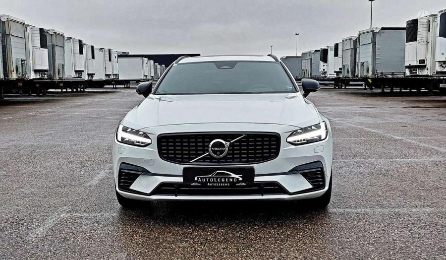 Balts Volvo V90 2021 Viļņa, ar dzinēja tilpumu 1.97 L un nobraukumu 236 tūkst. km par 22900 €, foto 6 vietnē AUTOMOTO.COM.LV