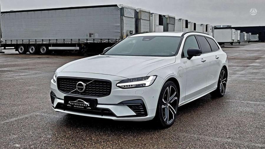 Balts Volvo V90 2021 Viļņa, ar dzinēja tilpumu 1.97 L un nobraukumu 235 tūkst. km par 23990 €, foto 5 vietnē AUTOMOTO.COM.LV