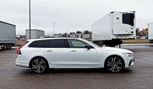Balts Volvo V90 2021 Viļņa, ar dzinēja tilpumu 1.97 L un nobraukumu 235 tūkst. km par 23990 €, foto 9 vietnē AUTOMOTO.COM.LV