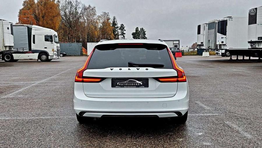 Balts Volvo V90 2021 Viļņa, ar dzinēja tilpumu 1.97 L un nobraukumu 235 tūkst. km par 23990 €, foto 12 vietnē AUTOMOTO.COM.LV