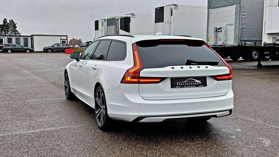Balts Volvo V90 2021 Viļņa, ar dzinēja tilpumu 1.97 L un nobraukumu 235 tūkst. km par 23990 €, foto 13 vietnē AUTOMOTO.COM.LV