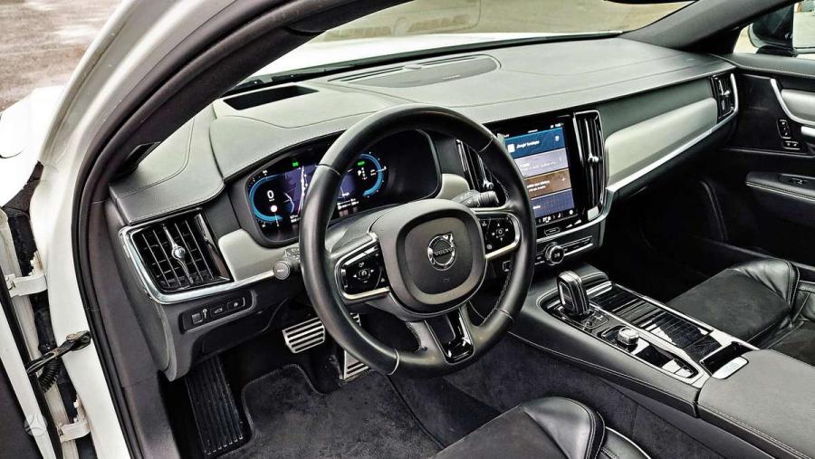 Balts Volvo V90 2021 Viļņa, ar dzinēja tilpumu 1.97 L un nobraukumu 235 tūkst. km par 23990 €, foto 20 vietnē AUTOMOTO.COM.LV