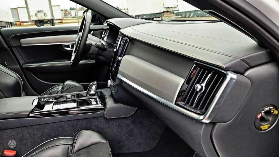 Balts Volvo V90 2021 Viļņa, ar dzinēja tilpumu 1.97 L un nobraukumu 235 tūkst. km par 23990 €, foto 28 vietnē AUTOMOTO.COM.LV