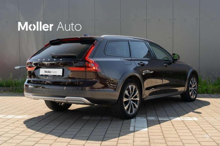 Balts Volvo V90 2021 Viļņa, ar dzinēja tilpumu 2.00 L un nobraukumu 85 tūkst. km par 35300 €, foto 7 vietnē AUTOMOTO.COM.LV