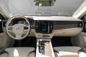 Balts Volvo V90 2021 Viļņa, ar dzinēja tilpumu 2.00 L un nobraukumu 85 tūkst. km par 35300 €, foto 9 vietnē AUTOMOTO.COM.LV