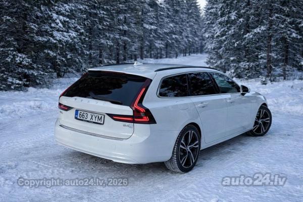 White Volvo V90 2022 in Tartu, with an engine capacity of 2.00 L and mileage of 264 thousand km for 19900 €, photo 5 on AUTOMOTO.COM.LV