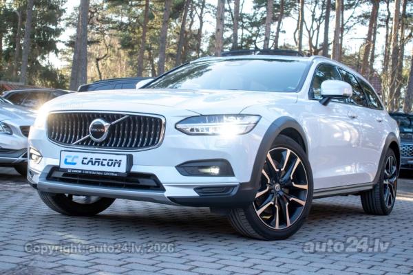 Balts Volvo V90 2022 Tallina, ar dzinēja tilpumu 2.00 L un nobraukumu 83 tūkst. km par 49990 €, foto 1 vietnē AUTOMOTO.COM.LV