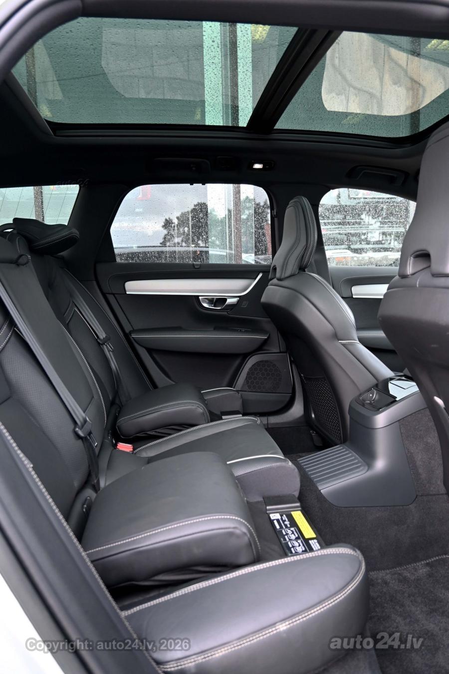Balts Volvo V90 2022 Tallina, ar dzinēja tilpumu 2.00 L un nobraukumu 80 tūkst. km par 39880 €, foto 12 vietnē AUTOMOTO.COM.LV