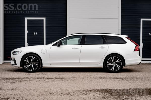 Balts Volvo V90 2022 Tallina, ar dzinēja tilpumu 2.00 L un nobraukumu 57 tūkst. km par 34900 €, foto 5 vietnē AUTOMOTO.COM.LV