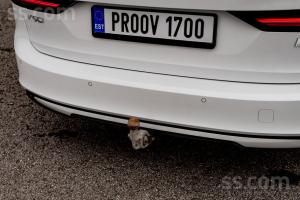 White Volvo V90 2022 in Tallinn, with an engine capacity of 2.00 L and mileage of 57 thousand km for 34900 €, photo 7 on AUTOMOTO.COM.LV