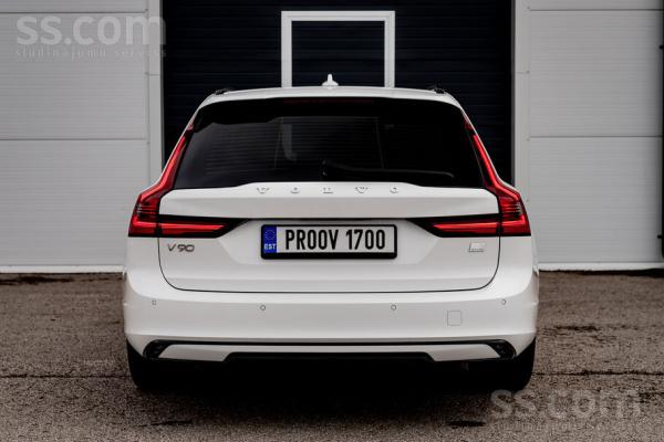 Balts Volvo V90 2022 Tallina, ar dzinēja tilpumu 2.00 L un nobraukumu 57 tūkst. km par 34900 €, foto 8 vietnē AUTOMOTO.COM.LV
