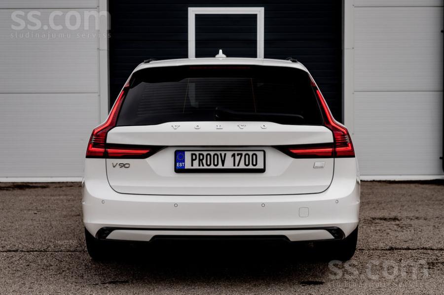 White Volvo V90 2022 in Tallinn, with an engine capacity of 2.00 L and mileage of 57 thousand km for 34900 €, photo 8 on AUTOMOTO.COM.LV
