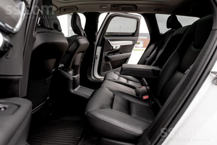 White Volvo V90 2022 in Tallinn, with an engine capacity of 2.00 L and mileage of 57 thousand km for 34900 €, photo 17 on AUTOMOTO.COM.LV