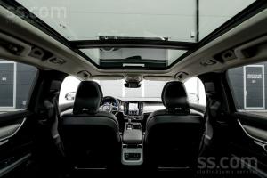 White Volvo V90 2022 in Tallinn, with an engine capacity of 2.00 L and mileage of 57 thousand km for 34900 €, photo 19 on AUTOMOTO.COM.LV