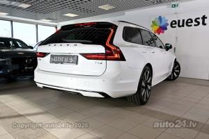 Balts Volvo V90 2025 Tallina, ar dzinēja tilpumu 2.00 L un nobraukumu 20 tūkst. km par 52990 €, foto 4 vietnē AUTOMOTO.COM.LV