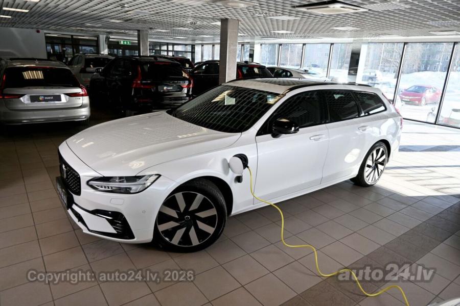 Balts Volvo V90 2025 Tallina, ar dzinēja tilpumu 2.00 L un nobraukumu 20 tūkst. km par 52990 €, foto 7 vietnē AUTOMOTO.COM.LV