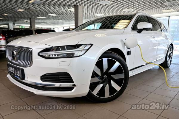 White Volvo V90 2025 in Tallinn, with an engine capacity of 2.00 L and mileage of 27 thousand km for 54990 €, photo 4 on AUTOMOTO.COM.LV